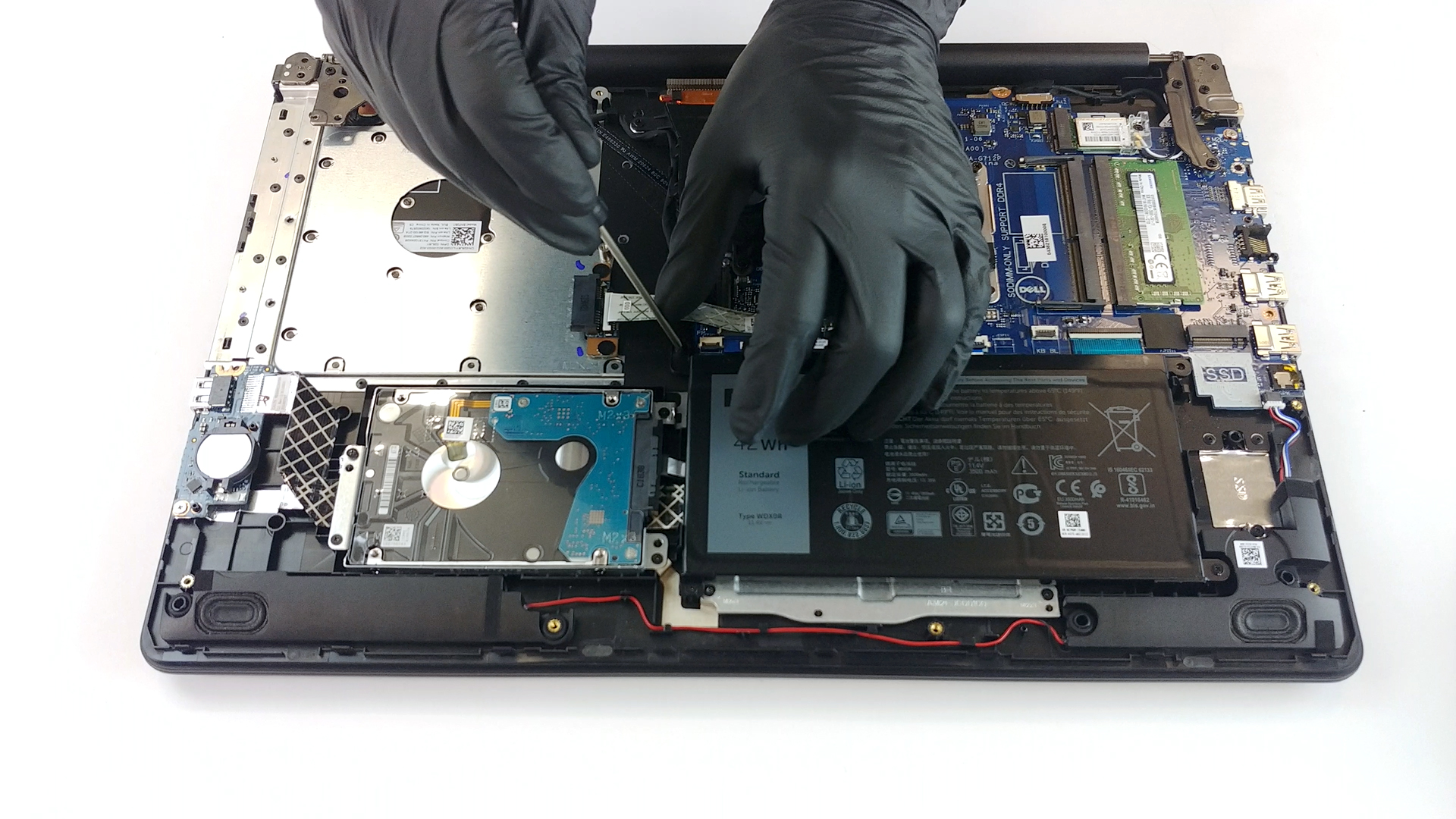 Inside Dell Inspiron 17 3780 - disassembly and upgrade options ...